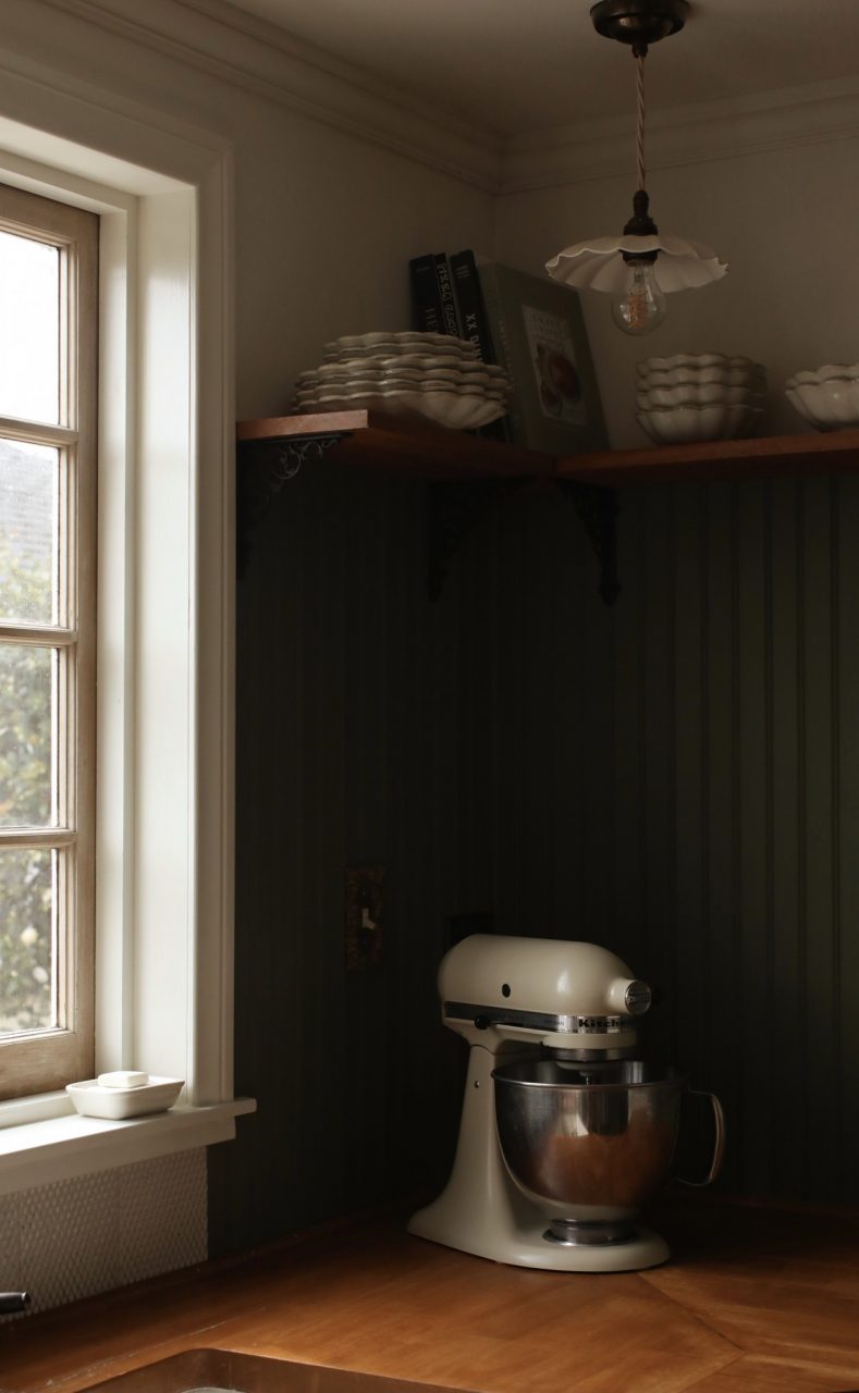 Spray Painting my Stand Mixer - Pretty Little Fawn